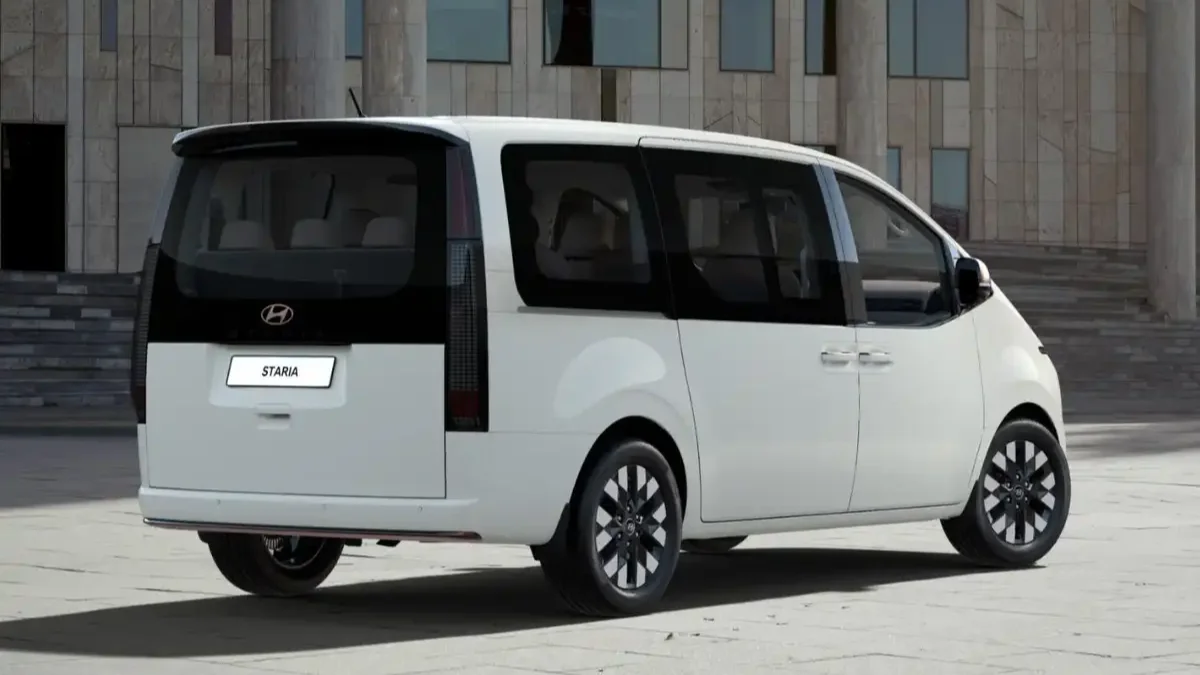 Hyundai Staria Review India’s Futuristic Family MPV